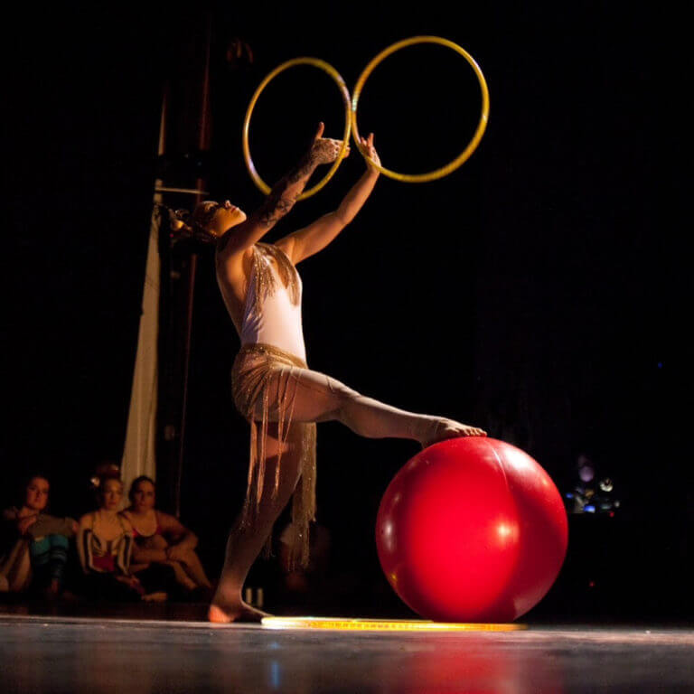 Hoop Size Guide | Hula Hoop Size Chart | MoodHoops