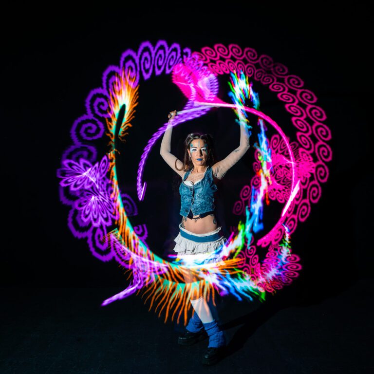 FuturePoi - LED smart poi, by Moodhoops.com