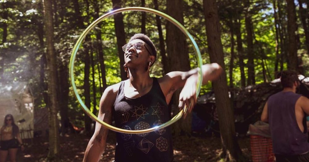 How to hula hoop for beginners and kids | MoodHoops